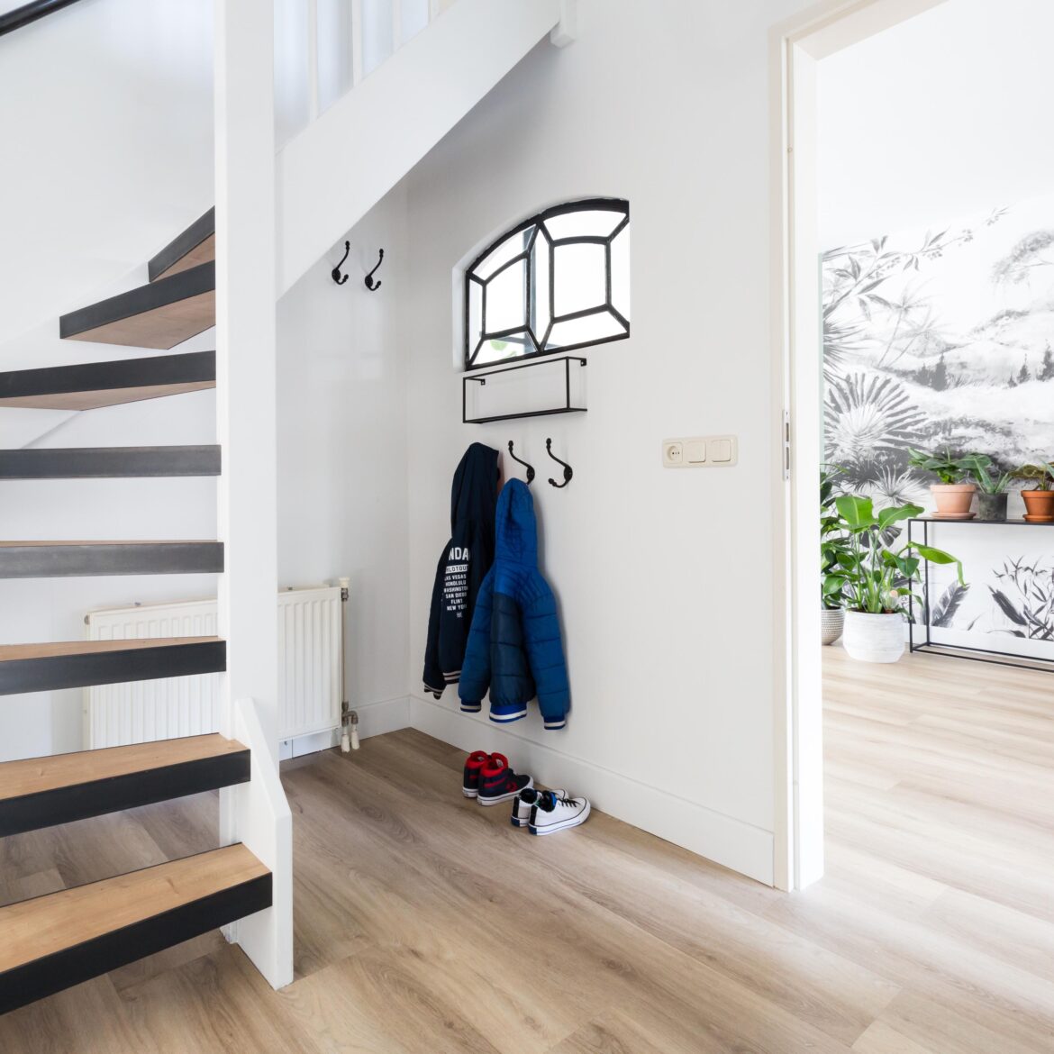 Ideale hoogte voor de trapleuning | Veilig & ergonomisch | Upstairs ...